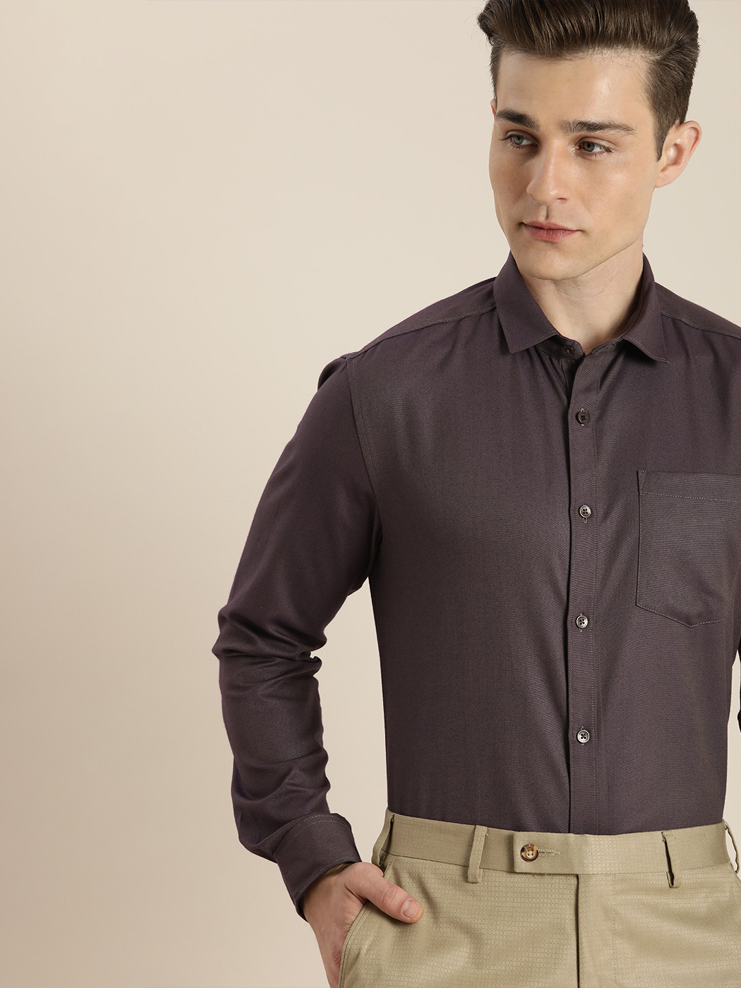 Buy INVICTUS Men Violet Solid Slim Fit Semiformal Shirt - Shirts for ...