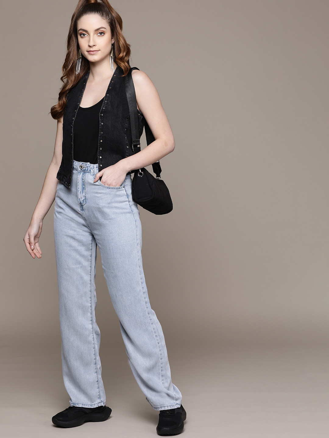 Buy URBANIC Women Blue Straight Fit Jeans - Jeans for Women 16262972 ...