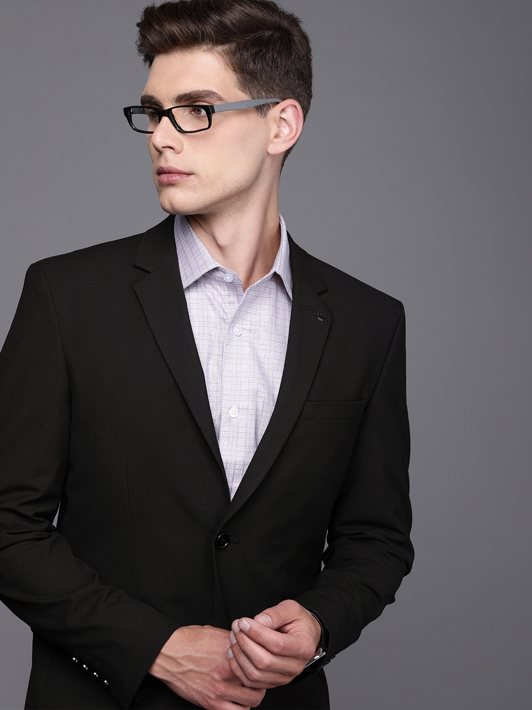 Buy Louis Philippe Men Black Solid Slim Fit Single Breasted Formal
