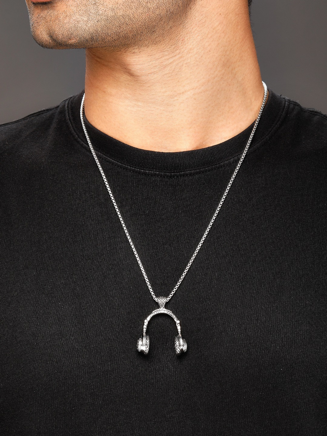 Buy The Roadster Lifestyle Co Men Silver Toned Headphone Pendent Chain ...