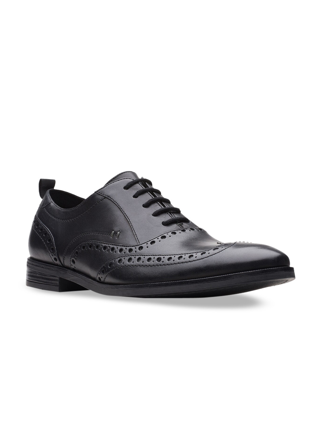 Buy Clarks Men Black Textured Leather Formal Brogues - Formal Shoes for ...