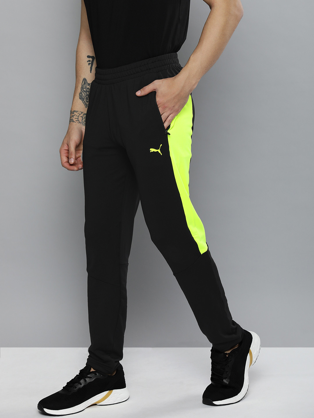 Buy One8 X PUMA Men Slim Fit DryCELL Coloublocked Virat Kohli Active ...