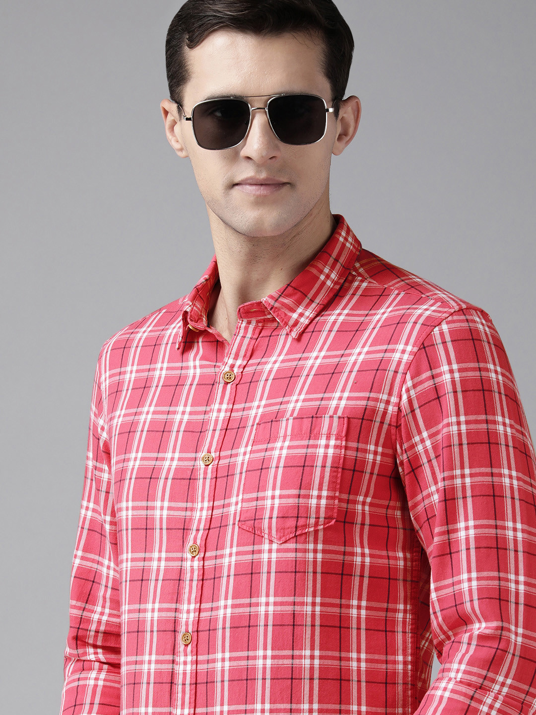 Buy BEAT LONDON By PEPE JEANS Men Coral Red & White Slim Fit Checked Pure Cotton Casual Shirt ...