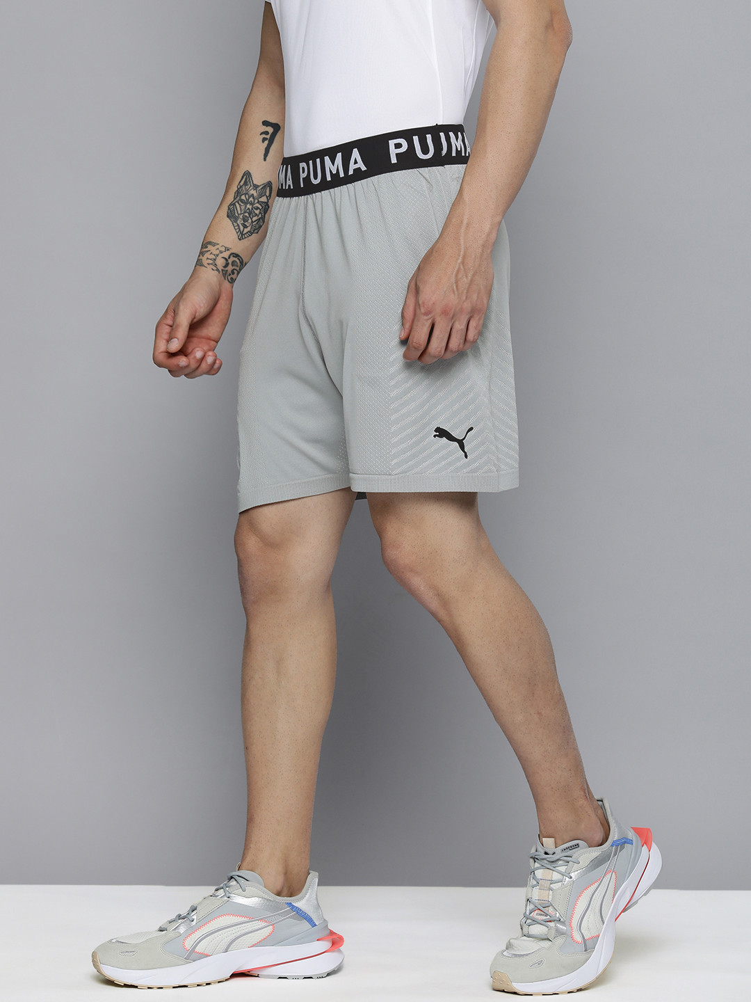 Buy Puma Men Grey FORMKNIT SEAMLESS 7" Sports Shorts - Shorts for Men ...