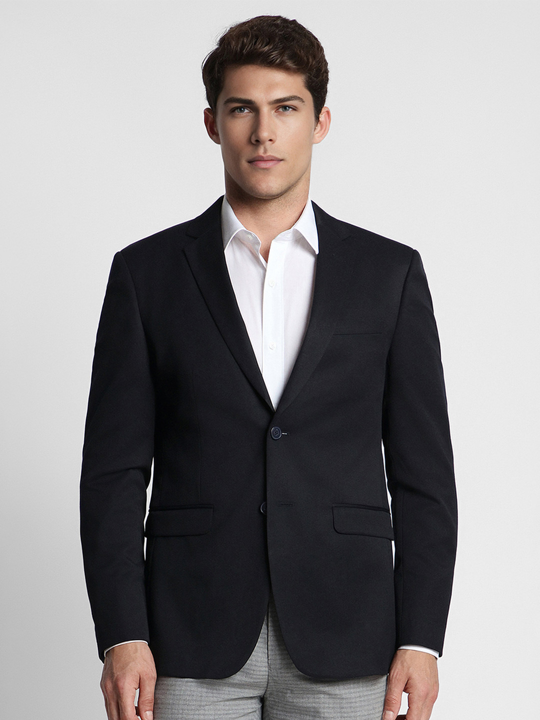 Buy Peter England Men Black Solid Slim Fit Single Breasted Formal ...