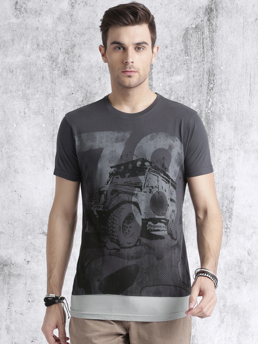 Buy Roadster Men Charcoal Grey Printed Round Neck Pure Cotton T Shirt