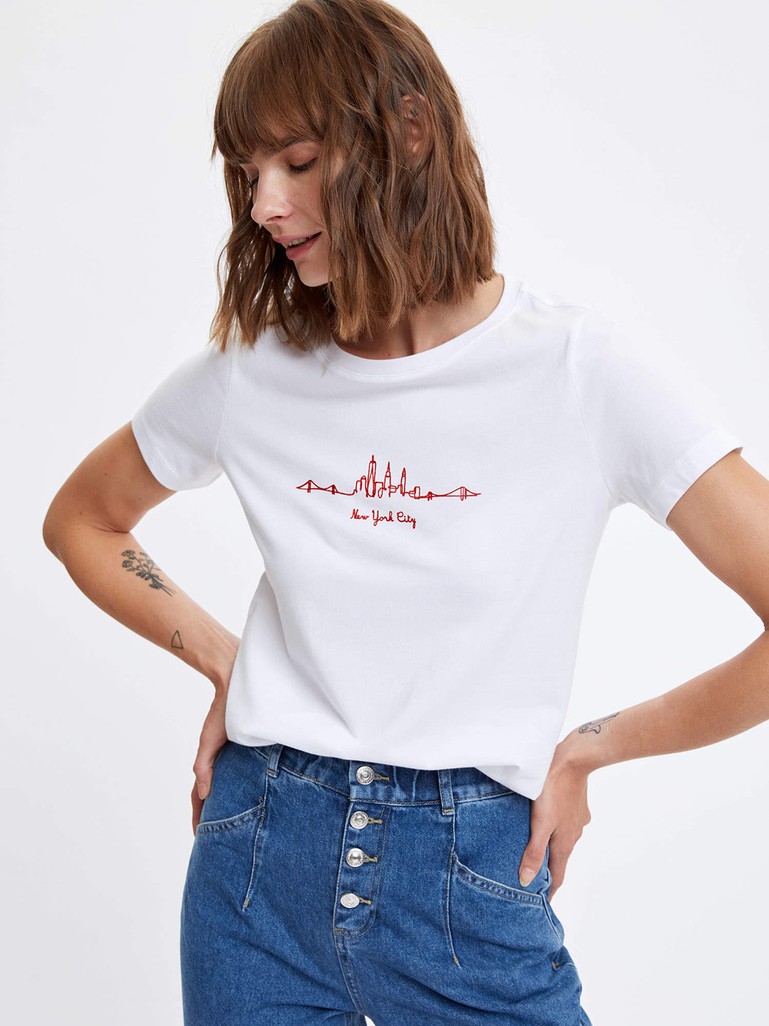 Buy DeFacto Women White & Red Pure Cotton Printed T Shirt - Tshirts for ...