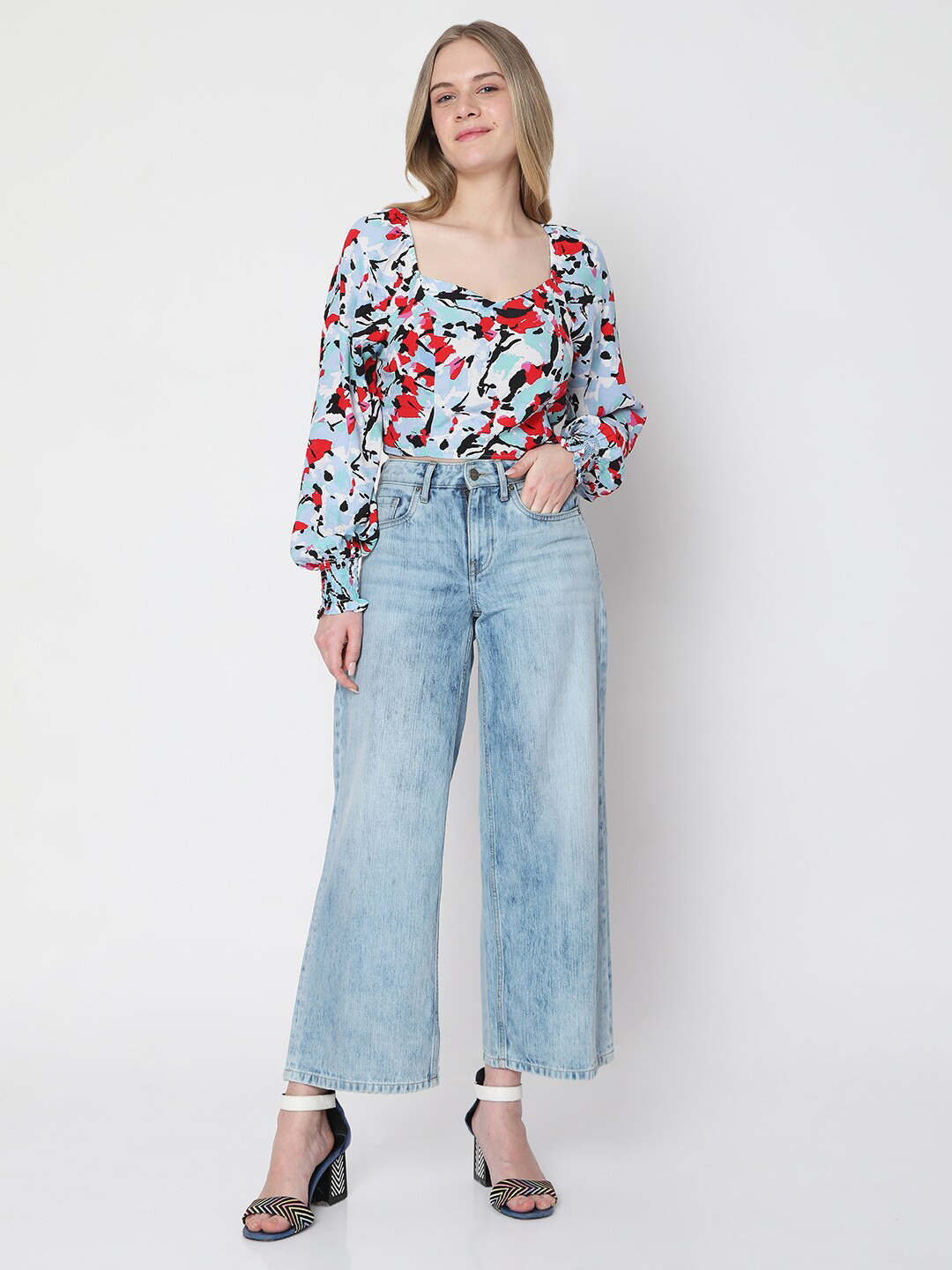 Buy Vero Moda Blue Floral Print Crop Top - Tops for Women 17181936 | Myntra