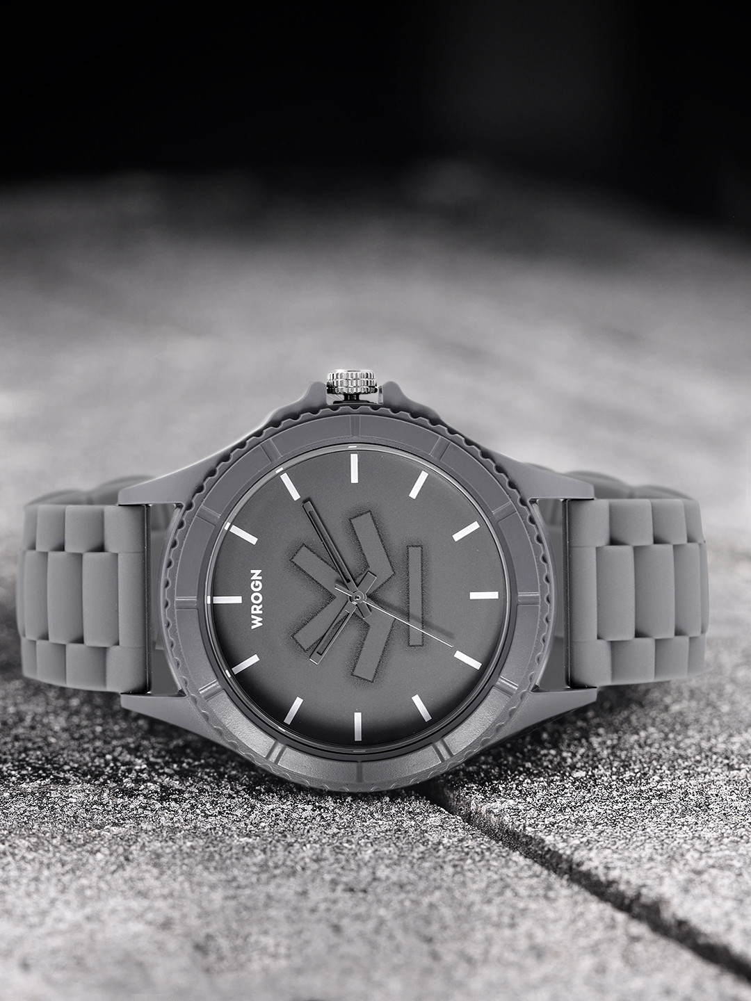 Buy WROGN Men Grey Dial & Grey Straps Analogue Watch WRG00049E ...