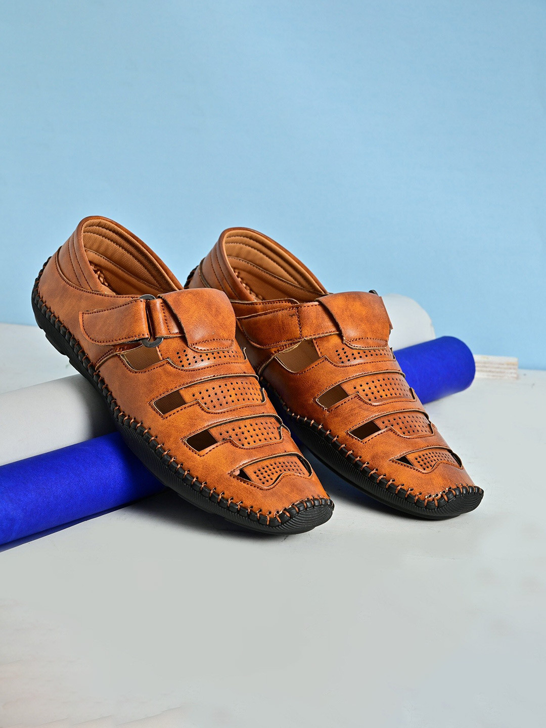 Buy INVICTUS Men Tan Fisherman Sandals - Sandals for Men 17229108 | Myntra