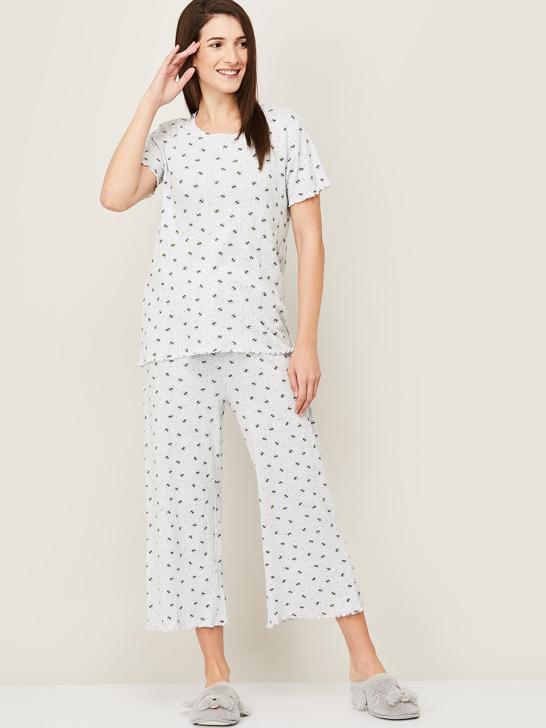 Buy Ginger By Lifestyle Women Grey & Black Graphic Printed Pure Cotton ...