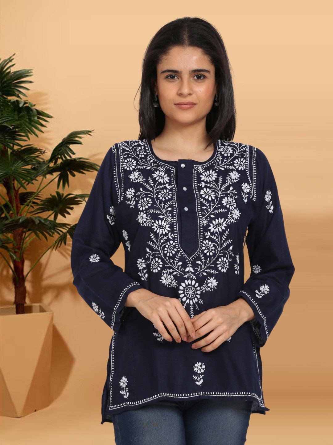 Buy PARAMOUNT CHIKAN Women Embroidered Lucknowi Chikankari Cotton Kurti ...