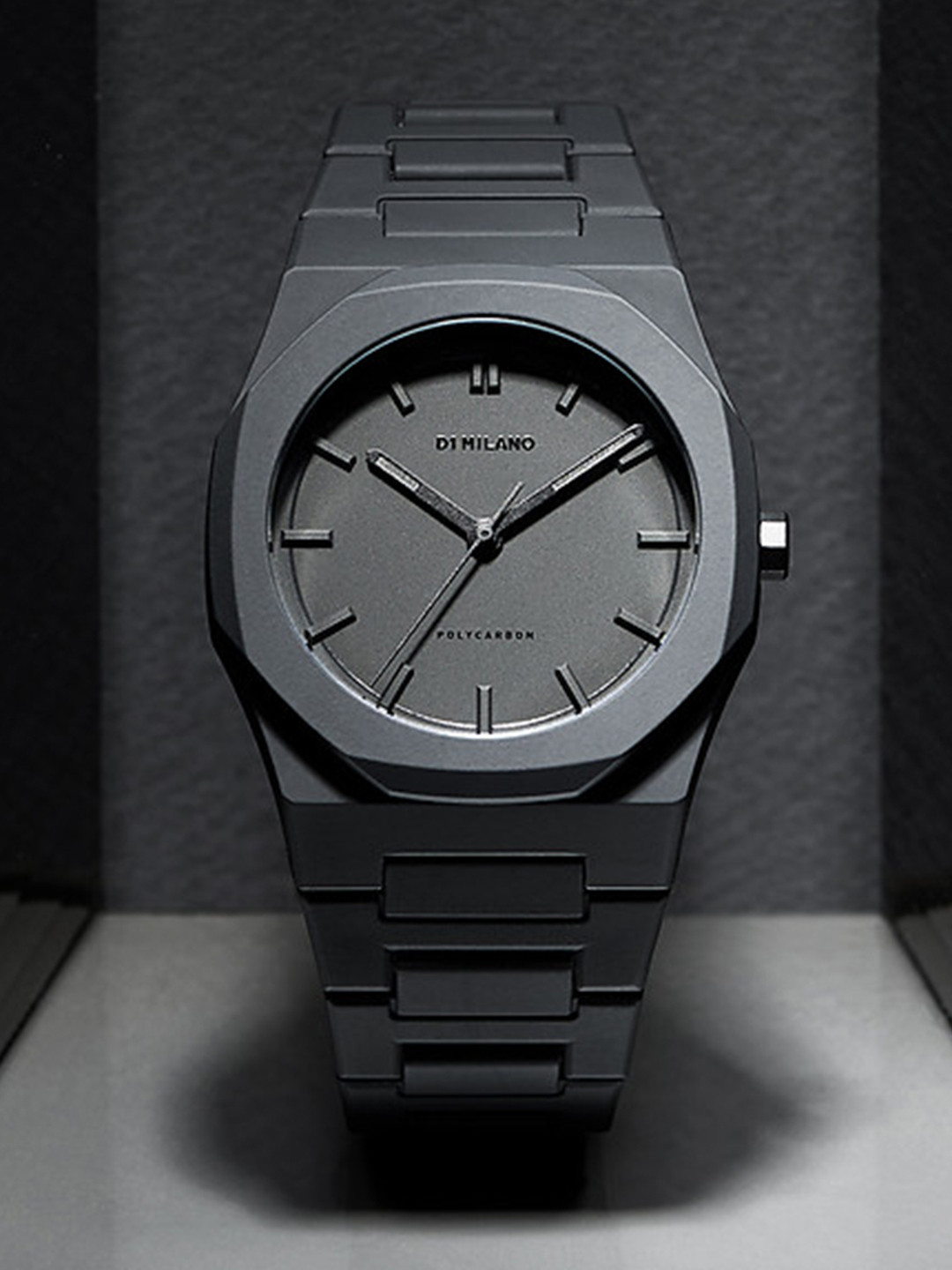 Buy D1 Milano Men Black Dial & Black Shadow Bracelet Style Strap ...