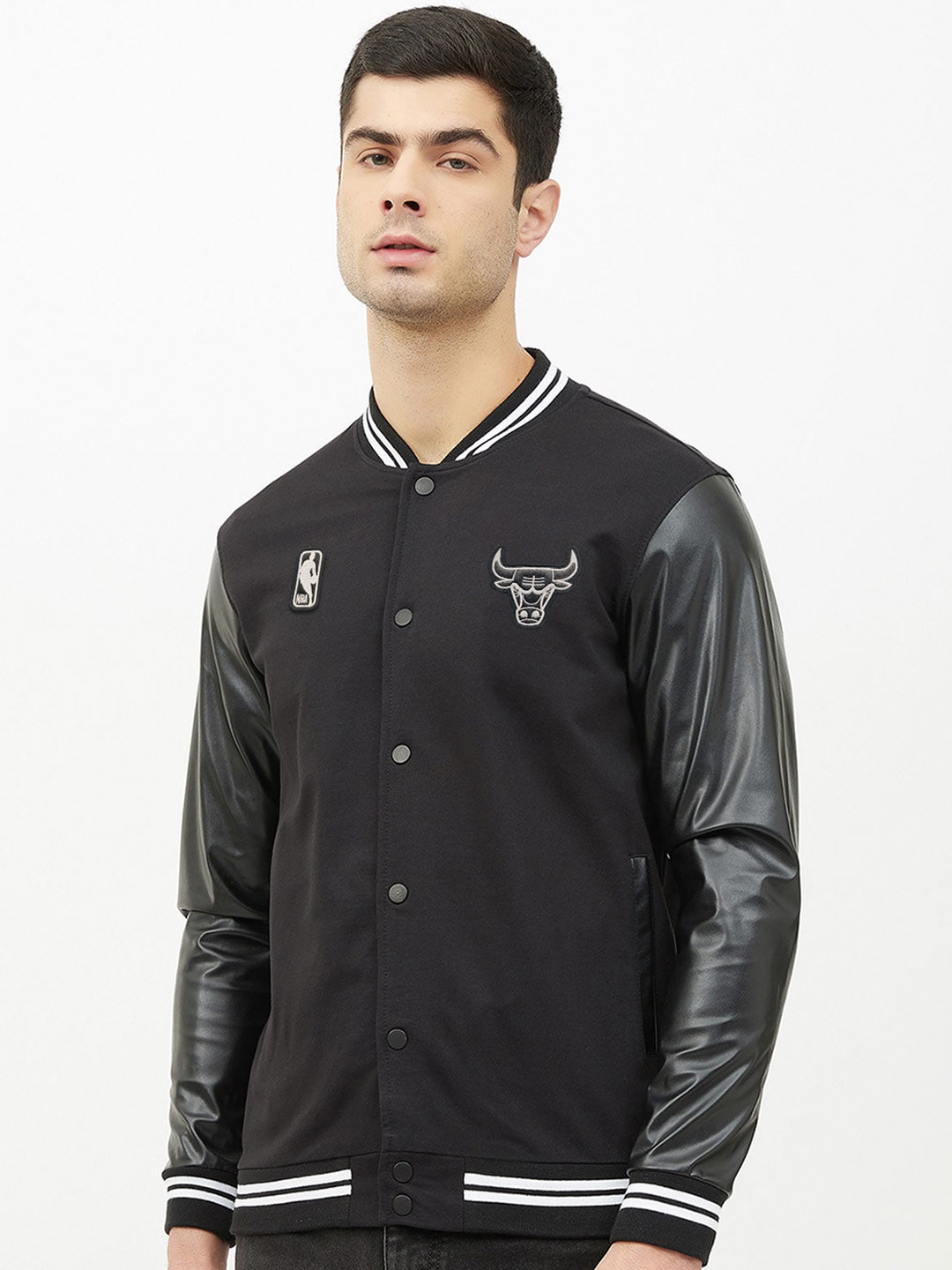 Buy NBA Men Black Chicago Bulls Varsity Jacket - Jackets for Men ...