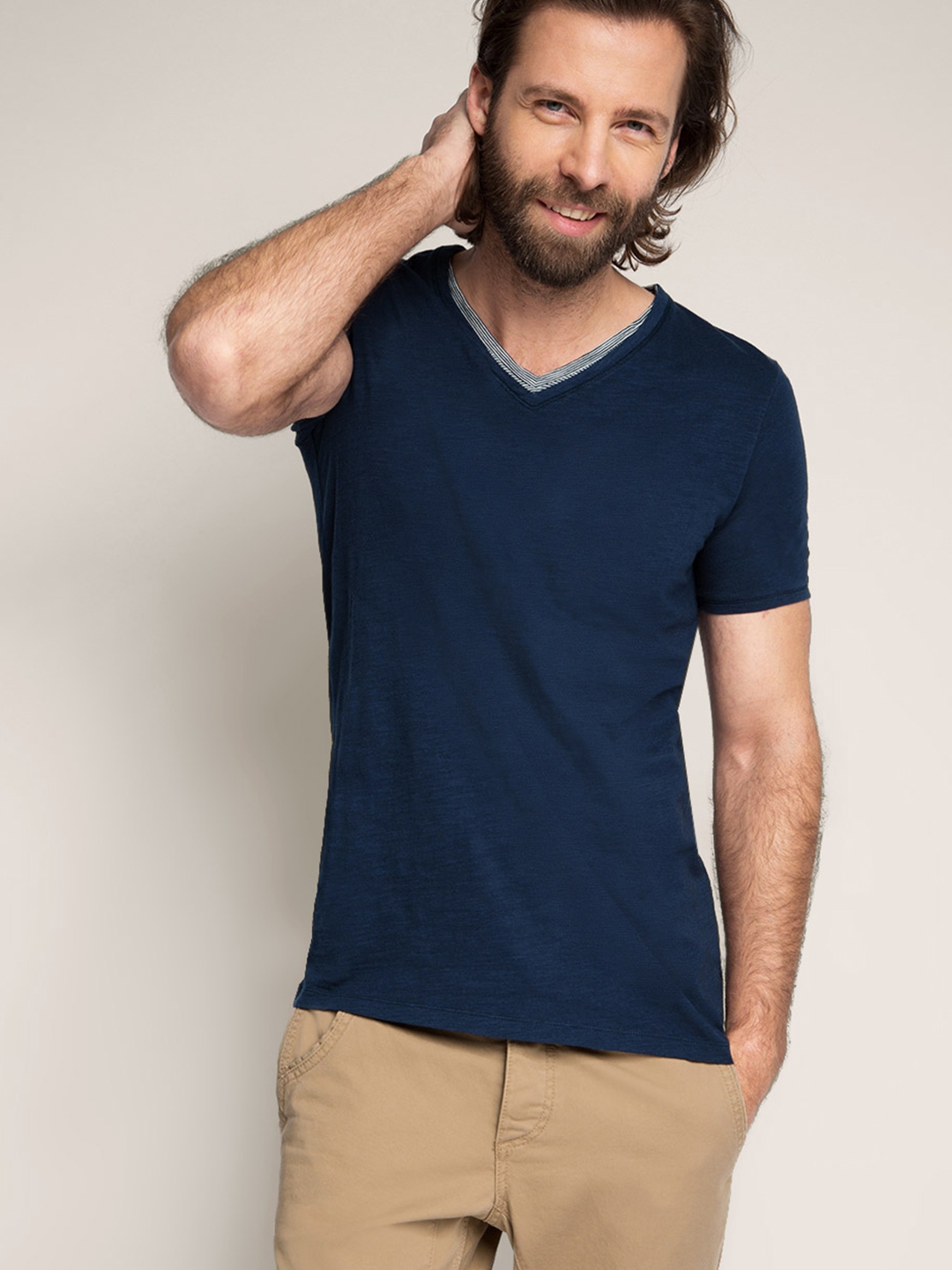 Buy ESPRIT Men Navy Solid Slim V Neck T Shirt - Tshirts for Men 1738430 ...