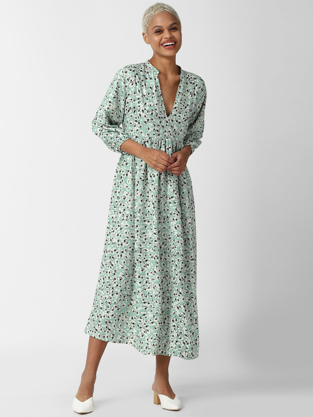 Buy FOREVER 21 Green & White Floral Midi Dress - Dresses for Women ...