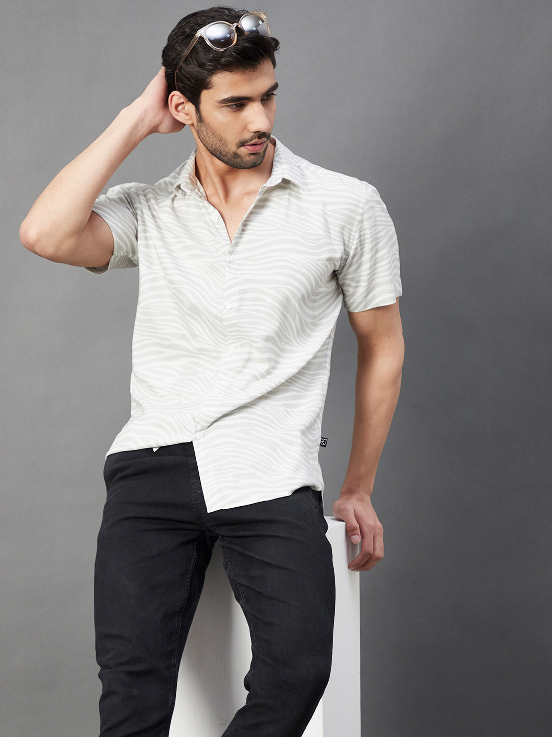 Buy Rigo Men Off White Grey Animal Printed Regular Fit Casual Shirt ...
