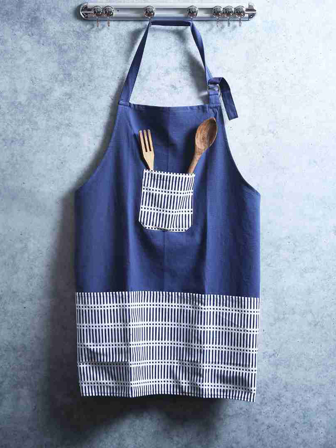Buy Wonderchef Como Blue Printed Pure Cotton Apron With Pockets ...