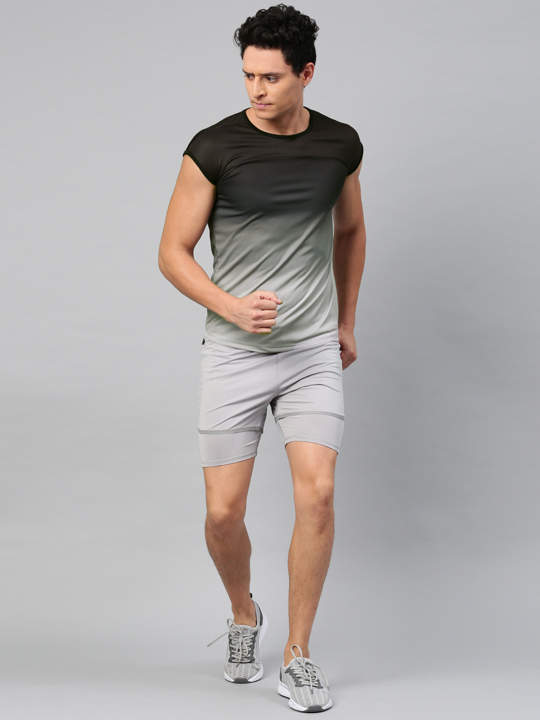 Buy HRX By Hrithik Roshan Men Grey & Black Dyed Round Neck Active RAPID ...