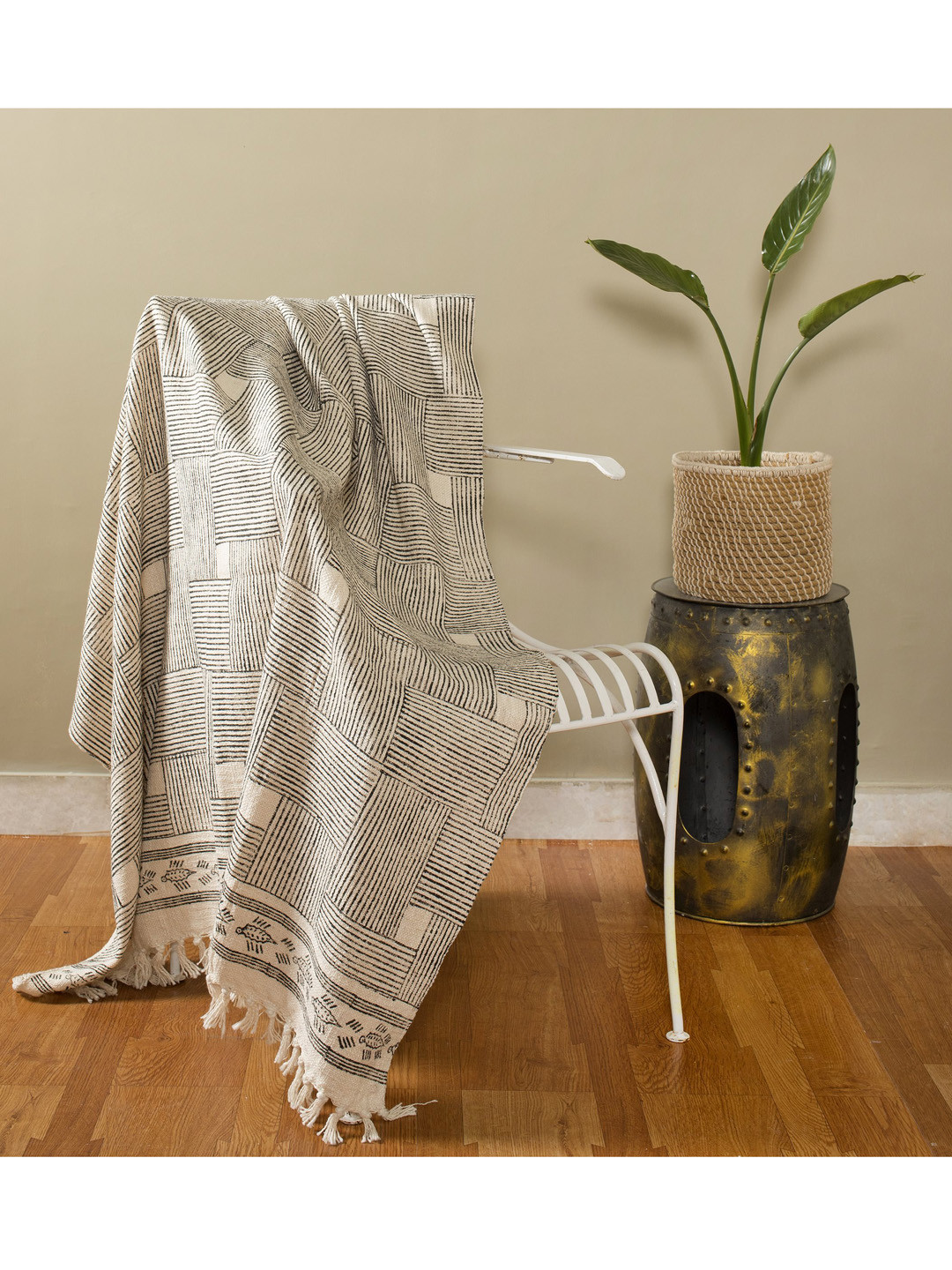 Buy HANDICRAFT PALACE White & Black Printed Cotton Blanket Throw ...