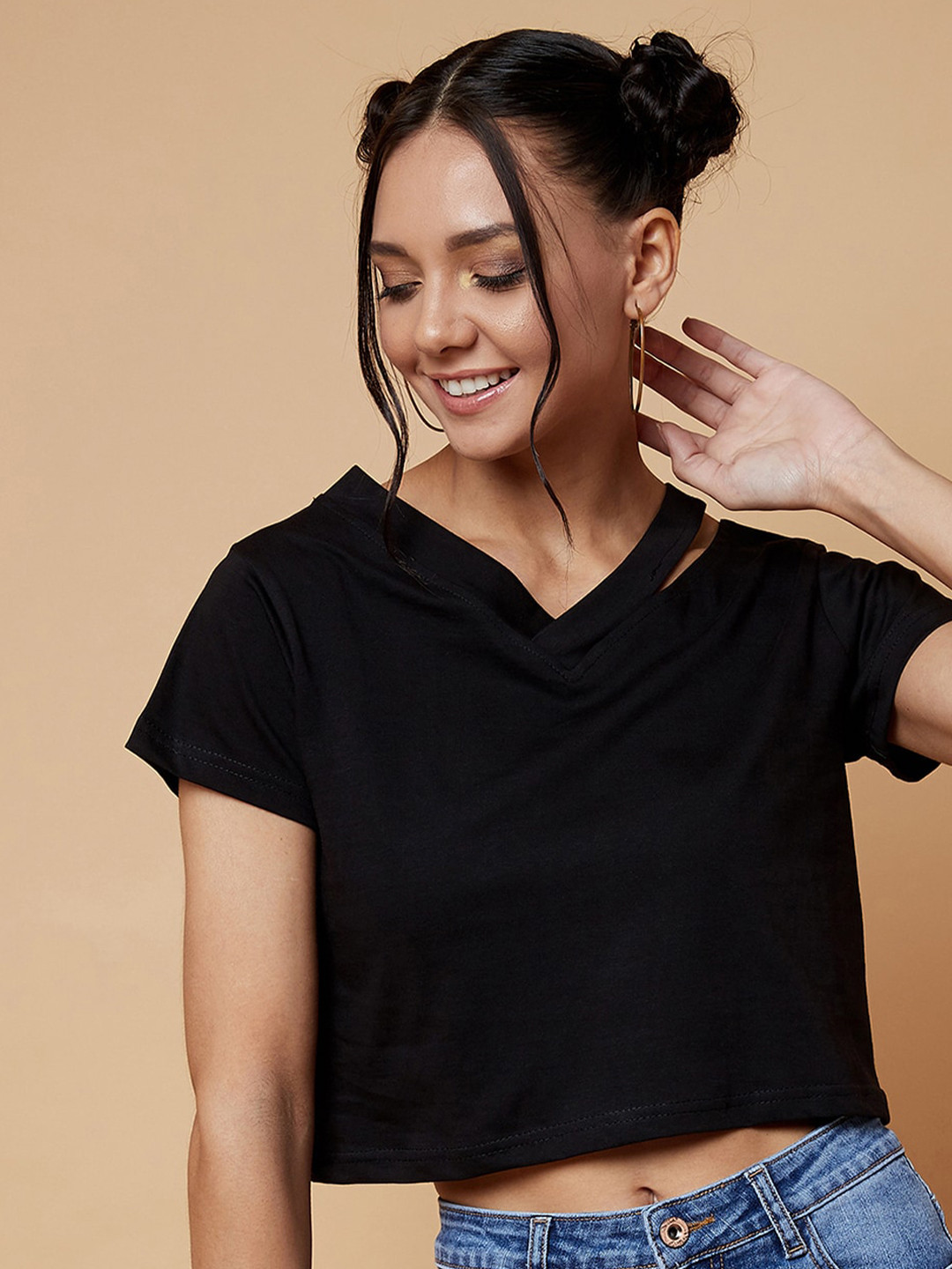 Buy CHIMPAAANZEE Black Solid Cut Out V Neck Boxy Fit Crop Top - Tops ...