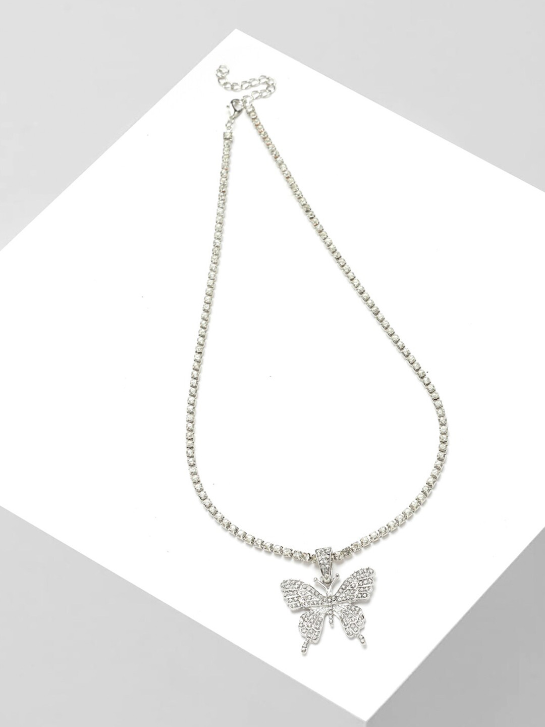 Buy AVANT GARDE PARIS Silver Toned Silver Plated Pandent Necklace ...