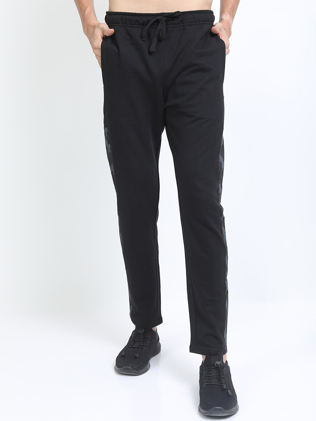 Buy KETCH Men Black Solid Slim Fit Track Pant - Track Pants for Men ...
