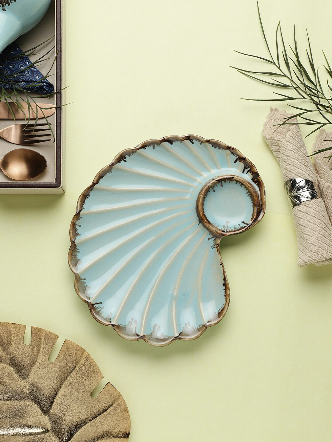 Buy VarEesha Unisex Mint Textured Oyester Shaped Serveware - Serveware ...