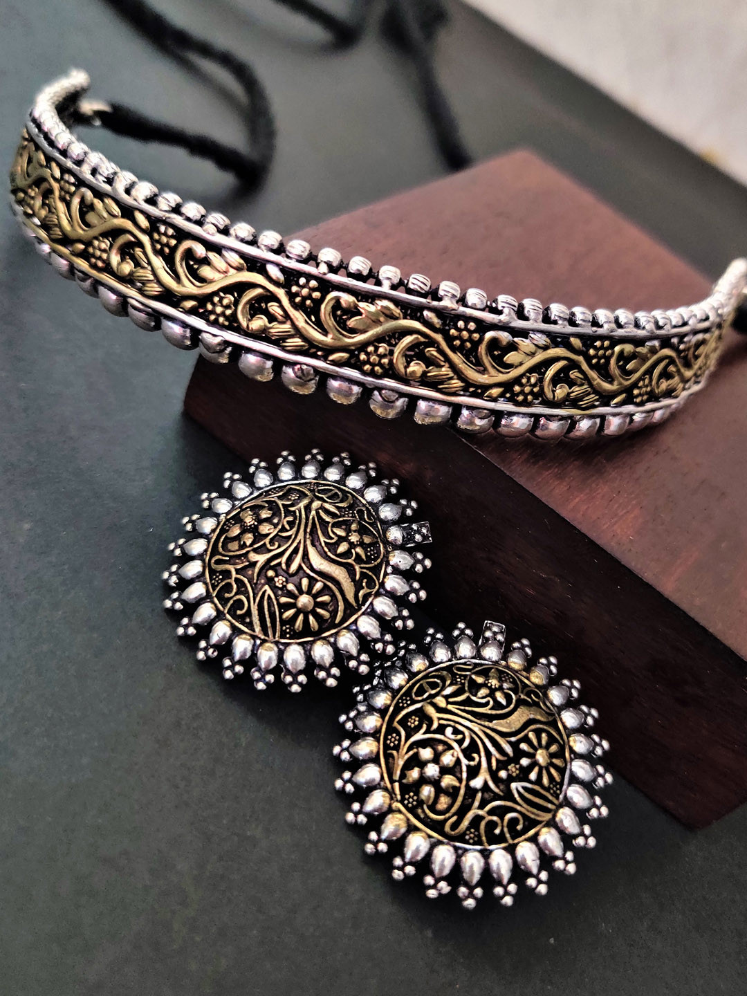 Buy Binnis Wardrobe Silver Plated Jewellery Set - Jewellery Set for ...