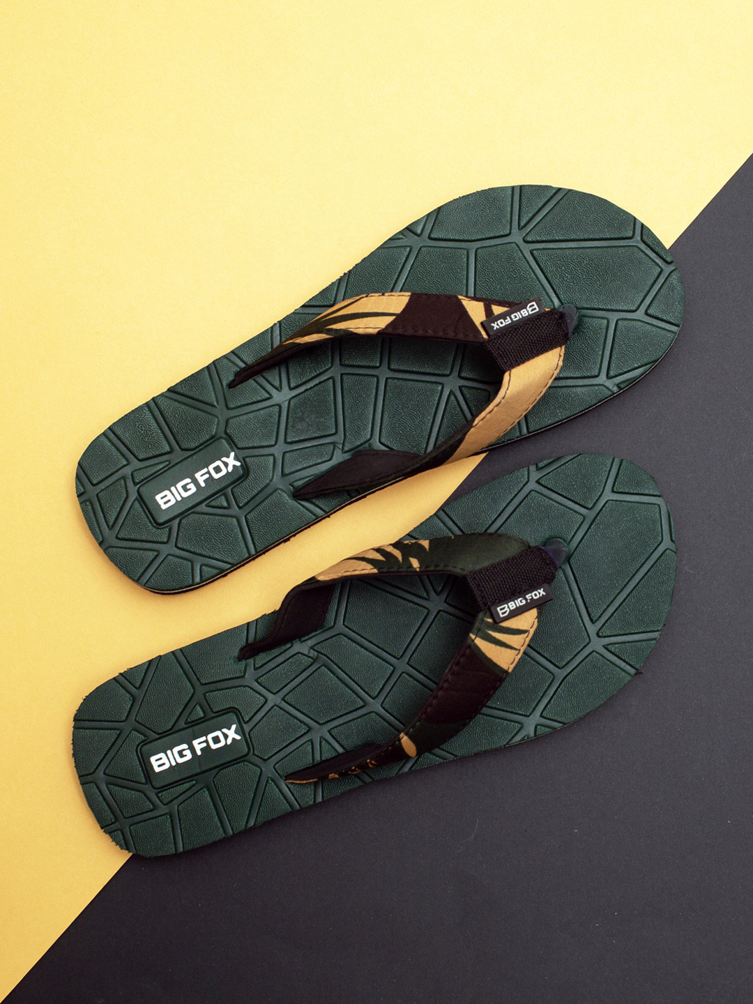 Buy Big Fox Men Olive Green & Black Printed Thong Flip Flops - Flip ...