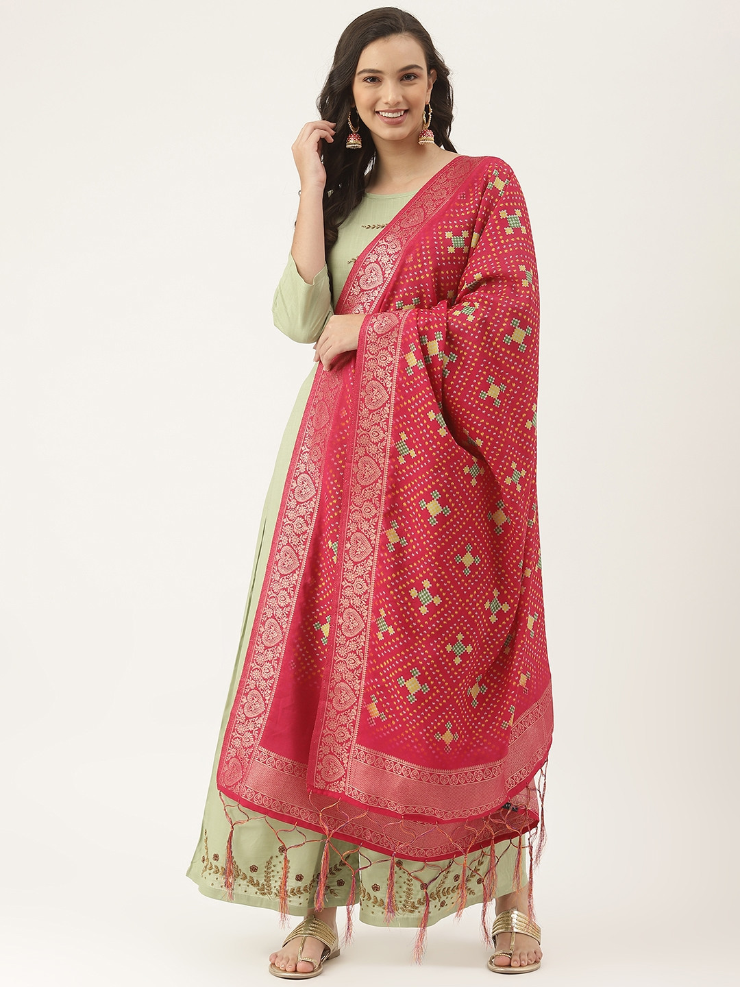 Buy VAABA Pink Ethnic Motifs Printed Bandhani Dupatta With Zari Details ...