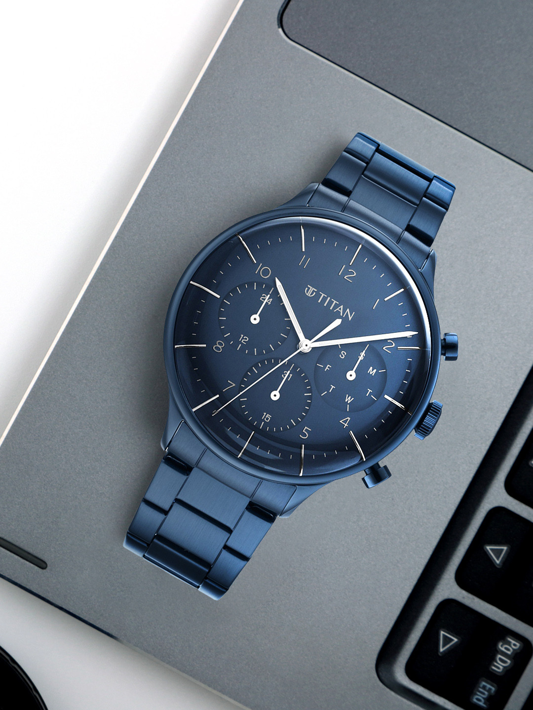 Buy Titan Men Printed Dial & Stainless Steel Bracelet Style Straps ...