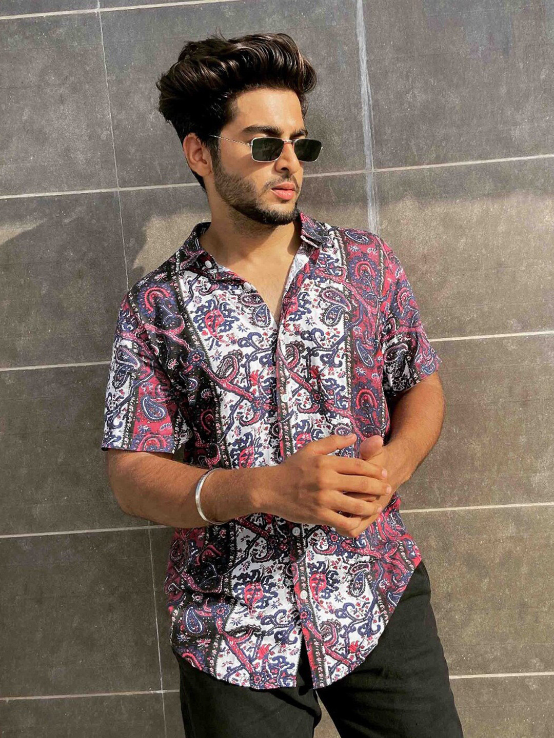 Buy Powerlook Men White Relaxed Slim Fit Floral Printed Casual Shirt ...