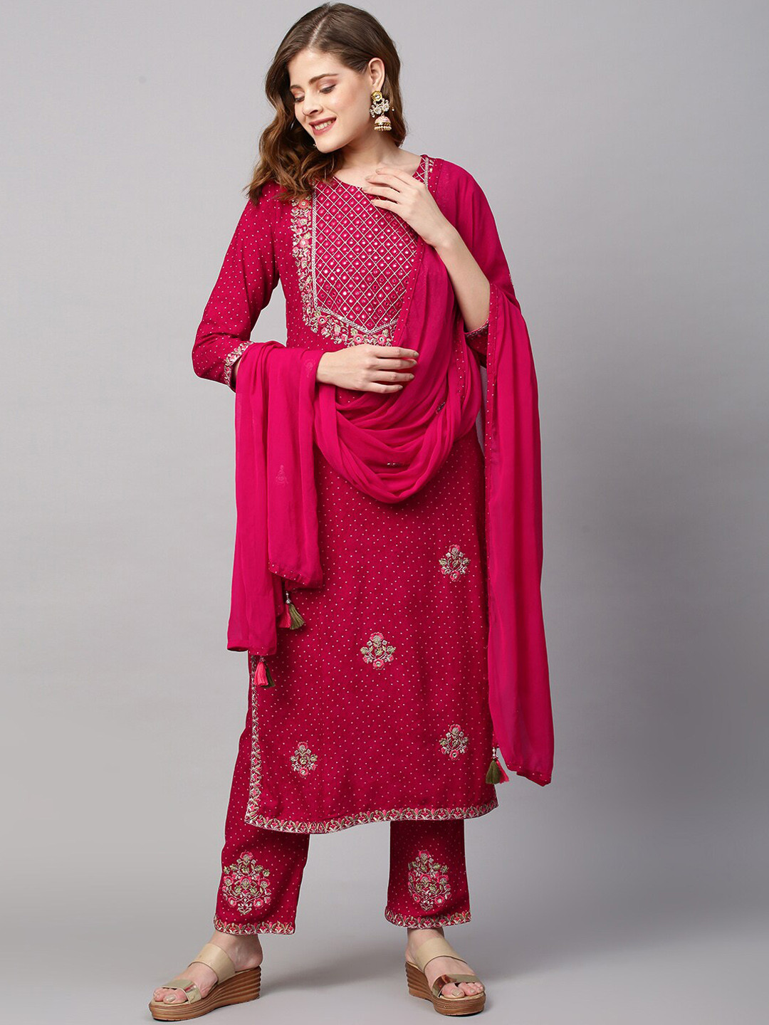 Buy FASHOR Magenta Ethnic Motifs Embroidered Kurta Set - Kurta Sets for ...