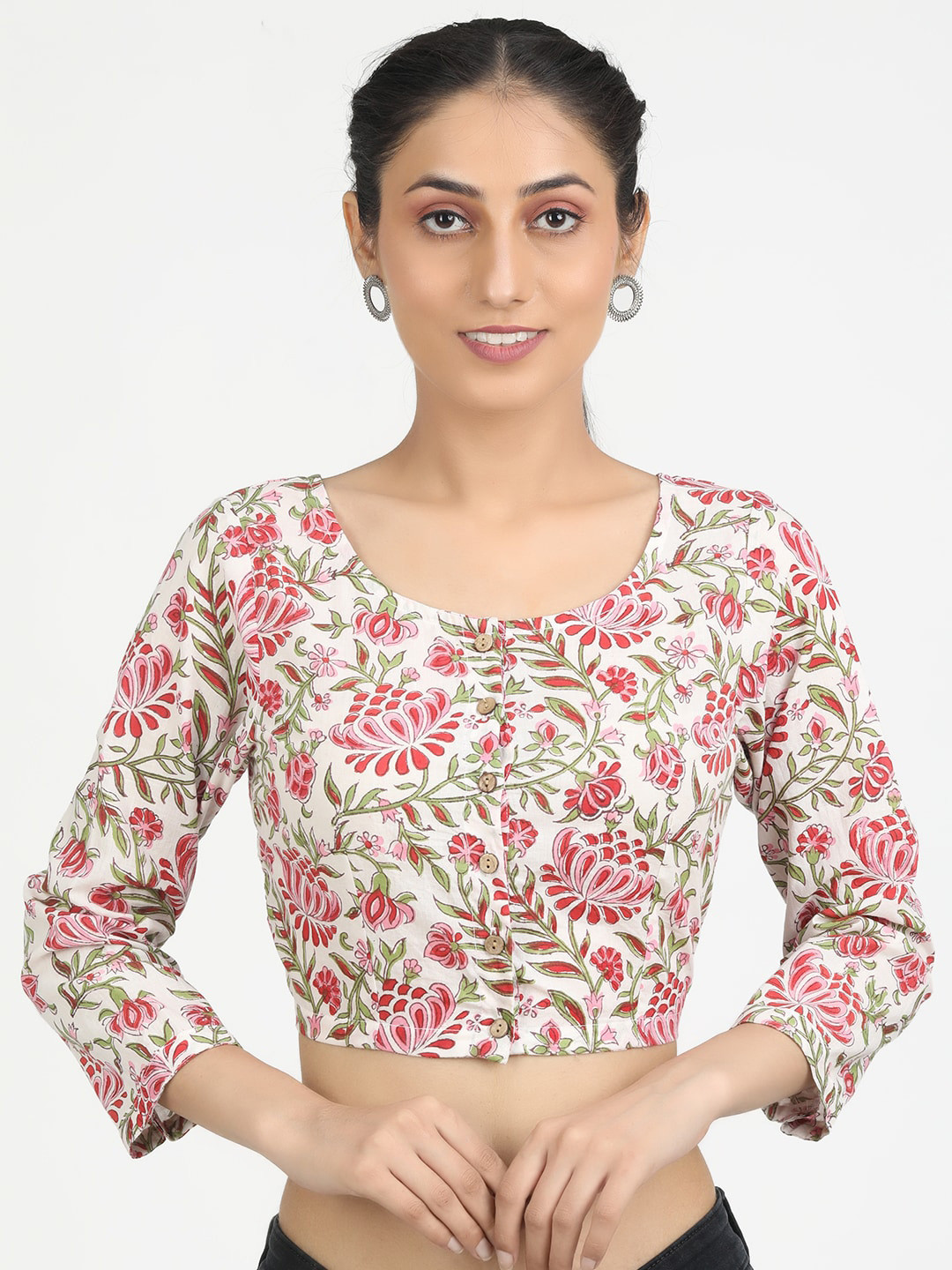 Buy Llajja Women White & Red Printed Pure Cotton Saree Blouse - Saree ...