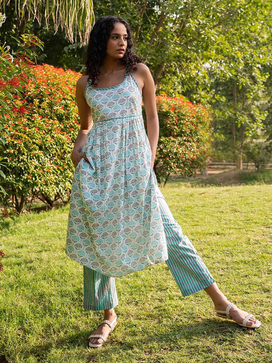 Buy Akiso Women Blue Ethnic Motifs Printed Pleated Kurta Kurtas For