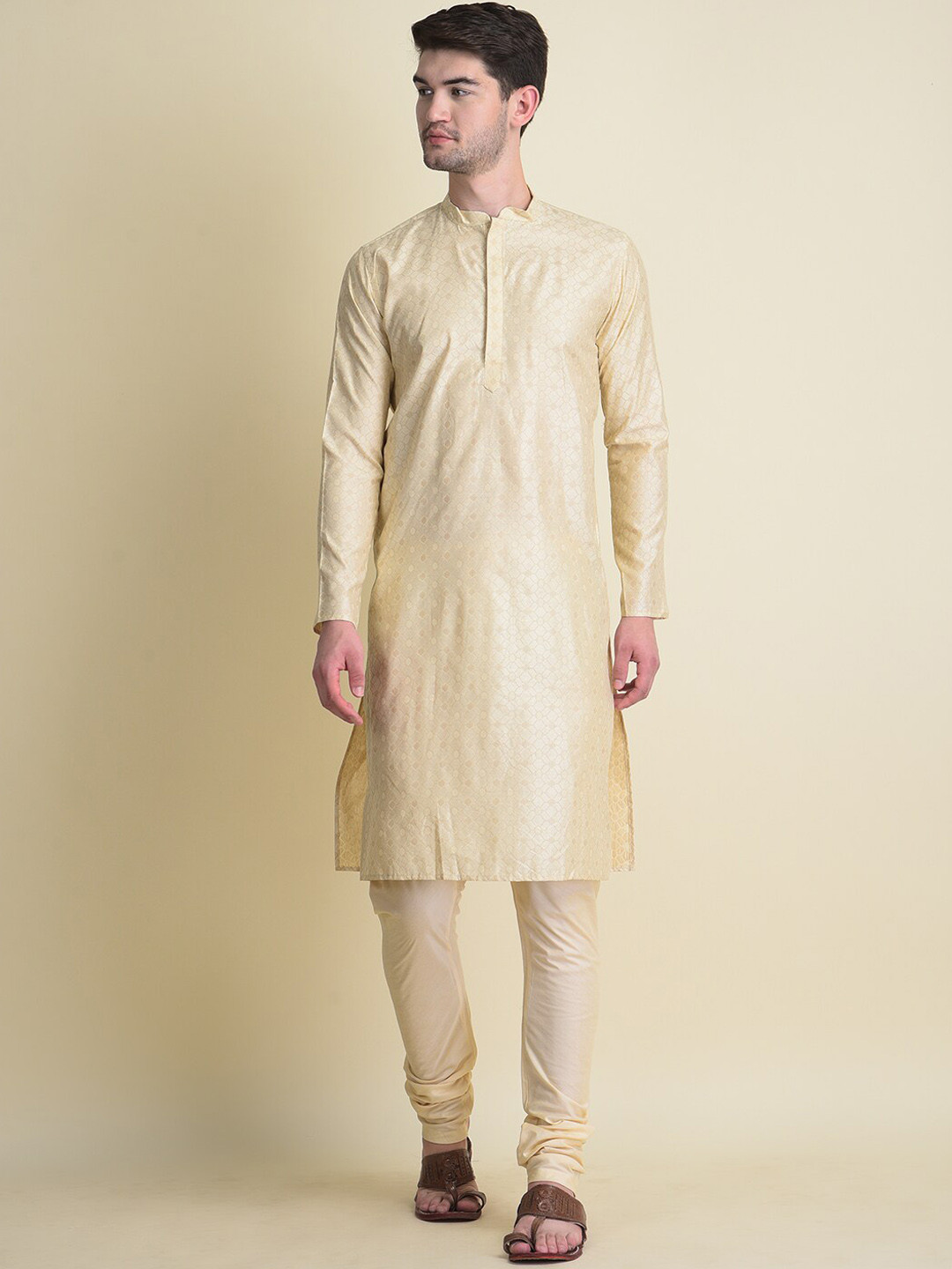 Buy NAMASKAR Men Cream Coloured Jacquard Self Design Kurta - Kurtas for ...