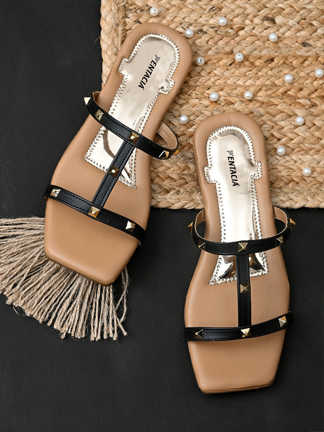 Buy Fentacia Women Black Flats - Flats for Women 18532088 | Myntra