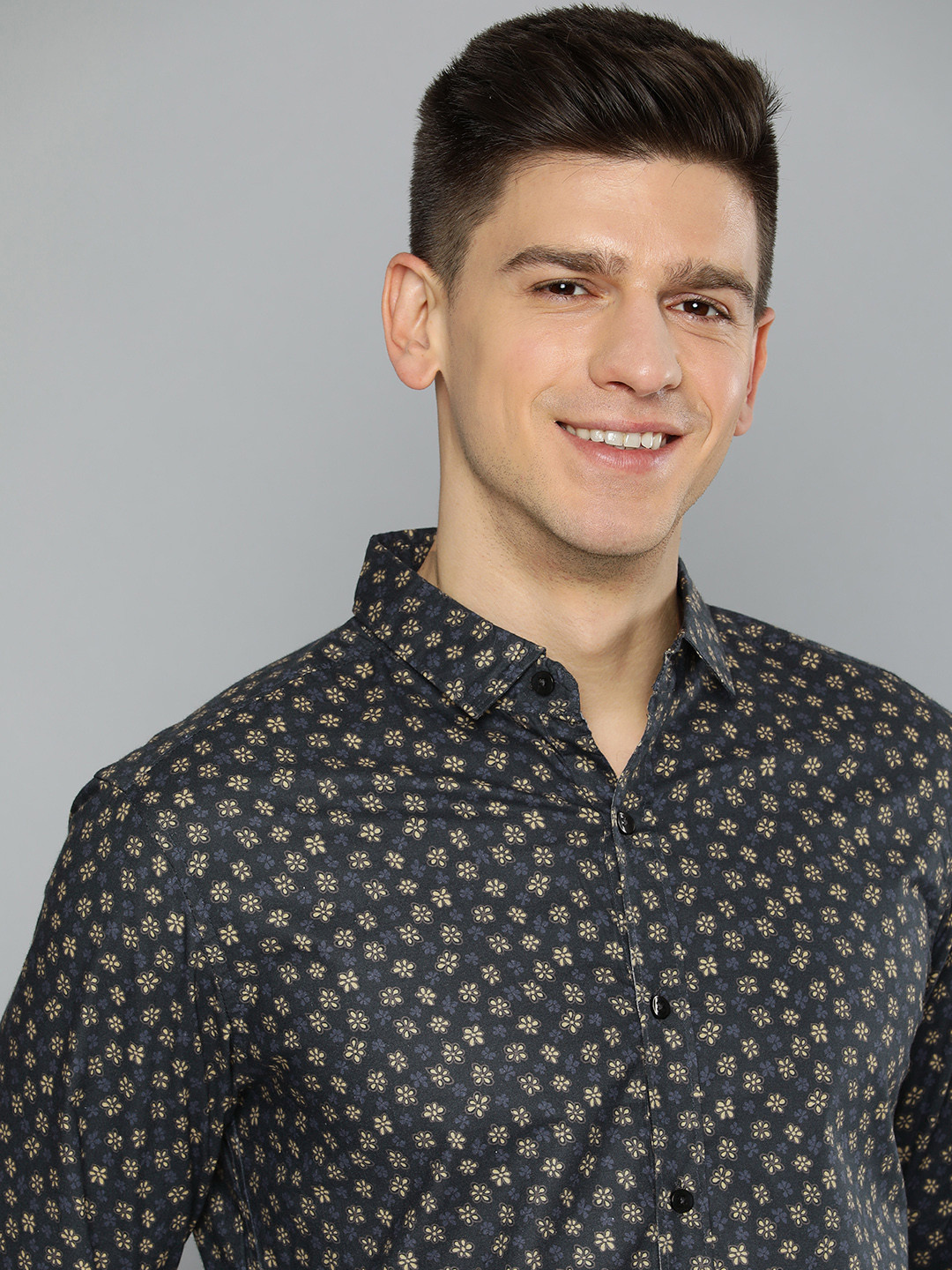 Buy Mast Harbour Men Green Cotton Classic Floral Printed Casual Shirt buy-mast-harbour-men-green-cotton-classic-floral-printed-casual-shirt
