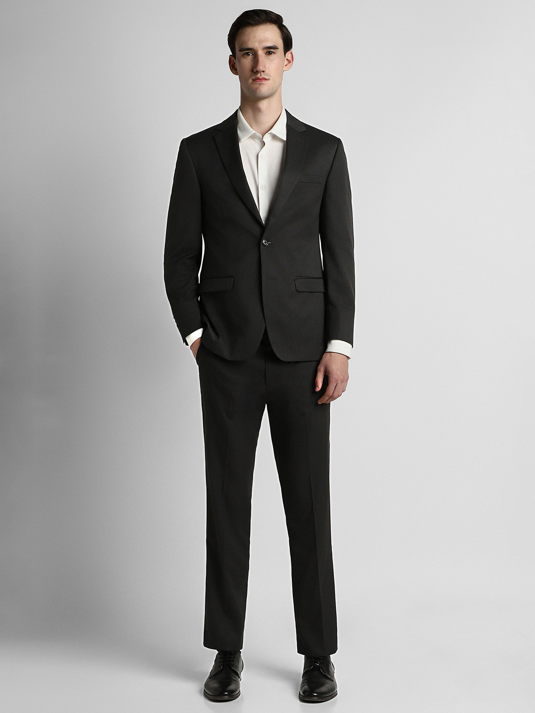 Buy Peter England Men Black Solid Single Breasted Two Piece Formal Suit ...