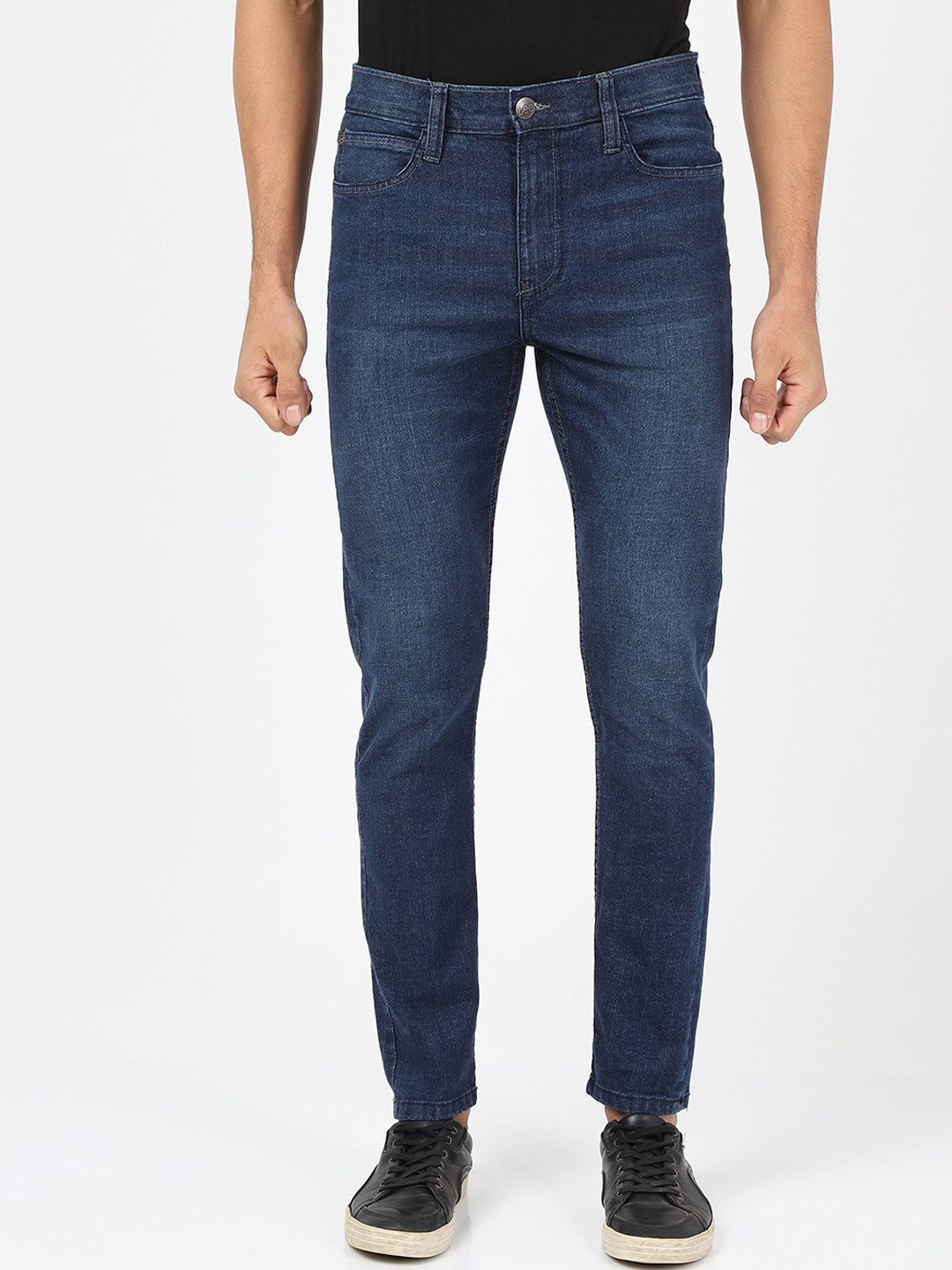 Buy Lee Men Blue Anton Relaxed Fit Light Fade Stretchable Narrow Jeans ...