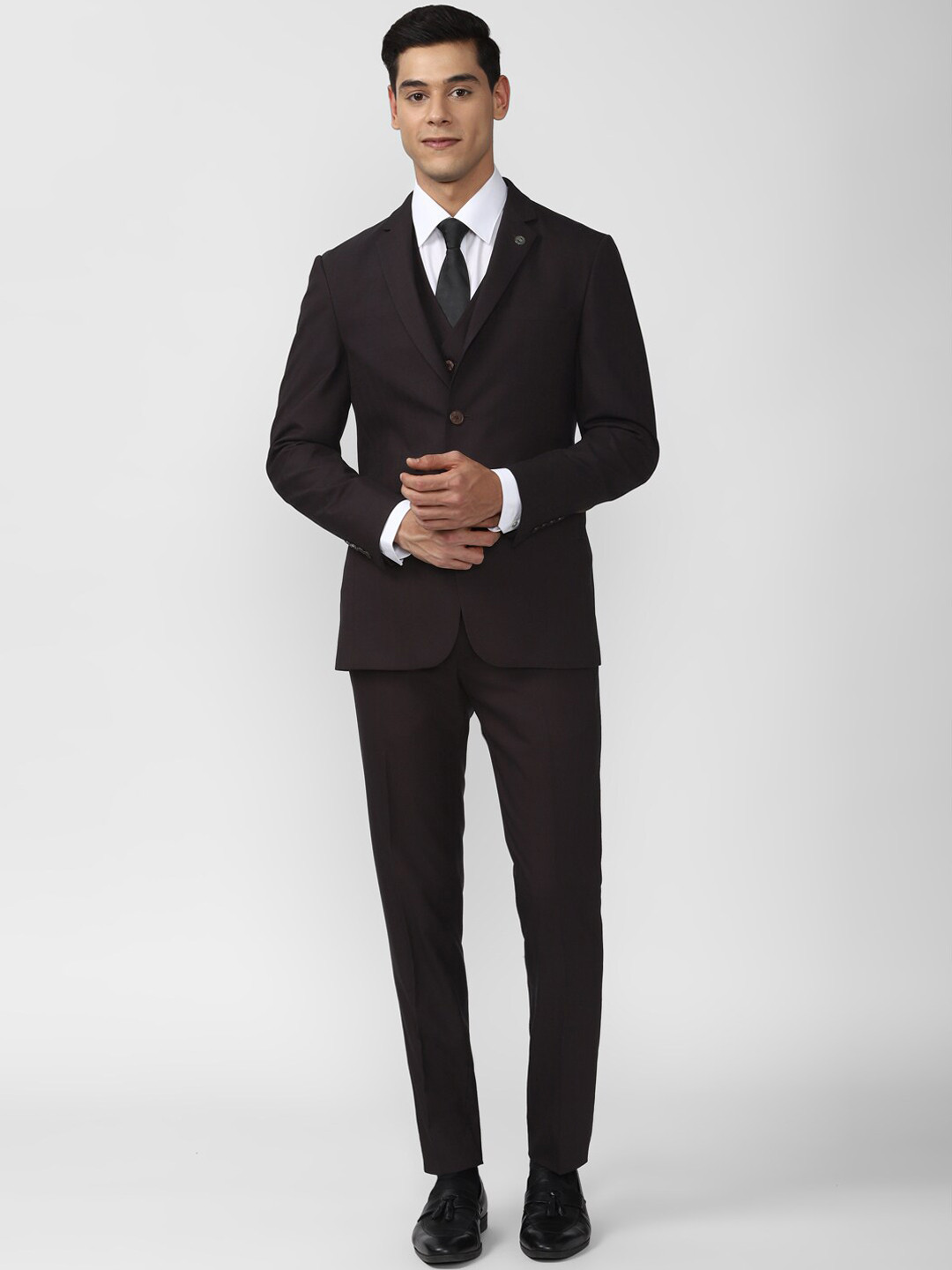 Buy Peter England Elite Men Maroon Solid Slim Fit Single Breasted Three ...