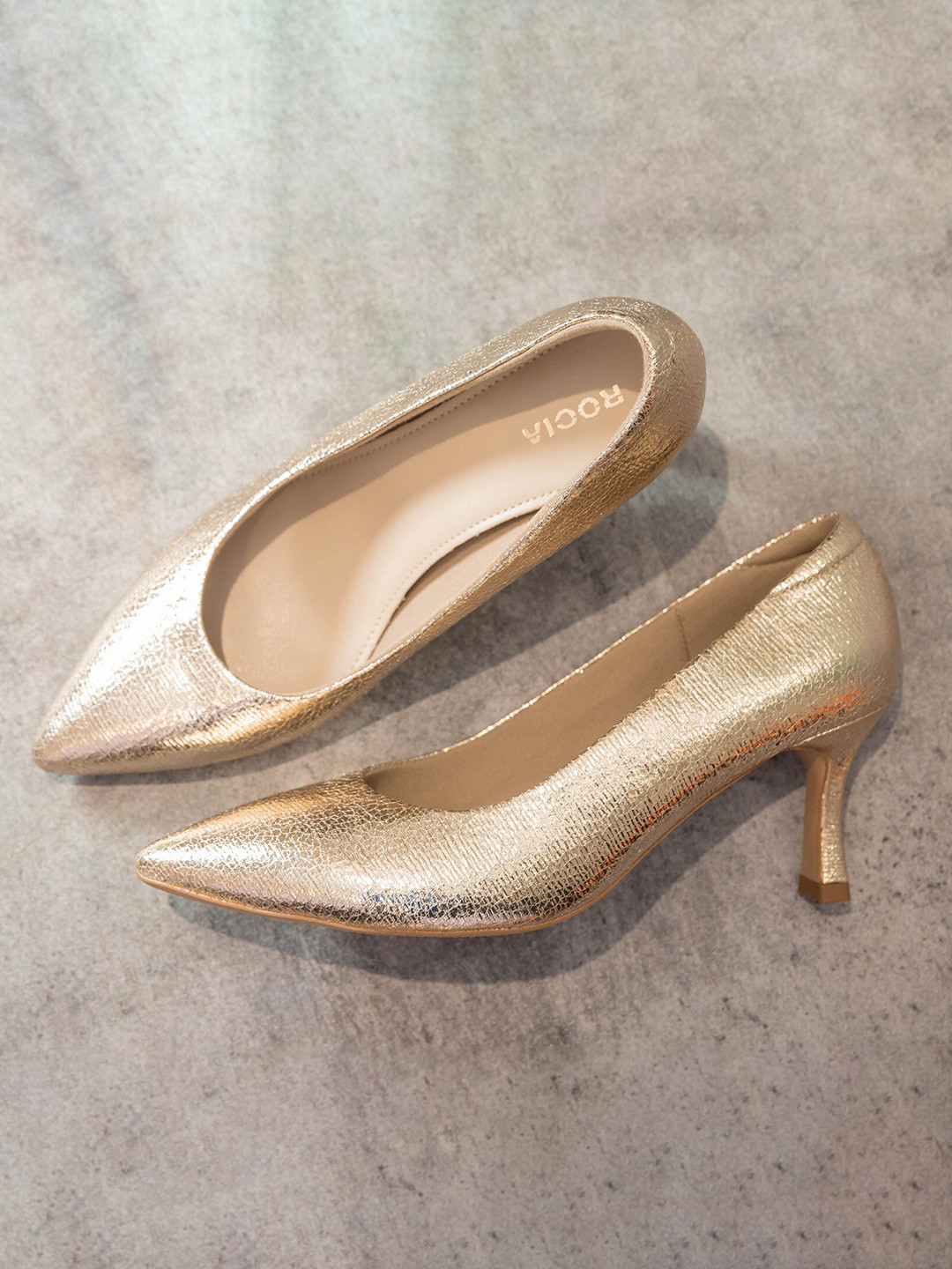 Buy Rocia Gold Toned Solid Pumps - Heels for Women 18691470 | Myntra