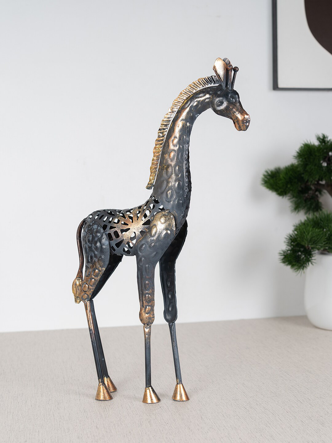 Buy HomeTown Black Metal Mania Roman Giraffe Figurine - Showpieces for ...