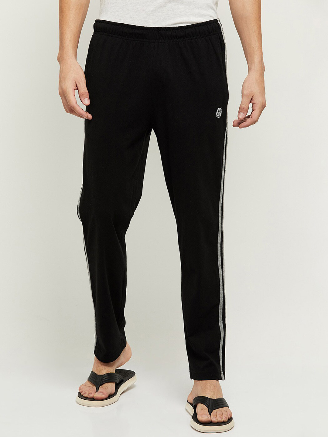 Buy Max Men Black Solid Track Pants - Track Pants for Men 18785682 | Myntra