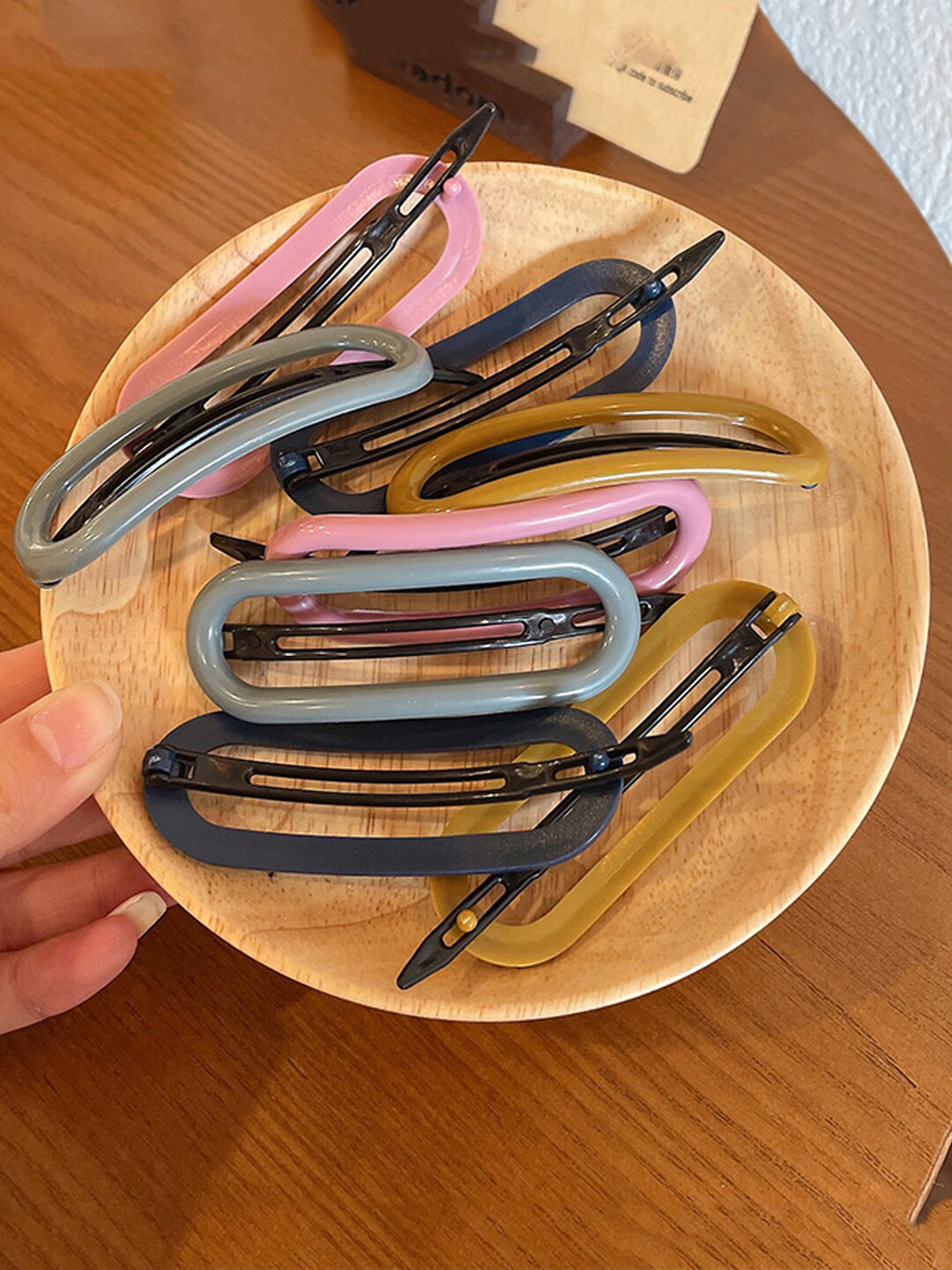 Buy Yellow Chimes Women Set Of 8 Pink & Blue Matte Tic Tac Hair Clips ...