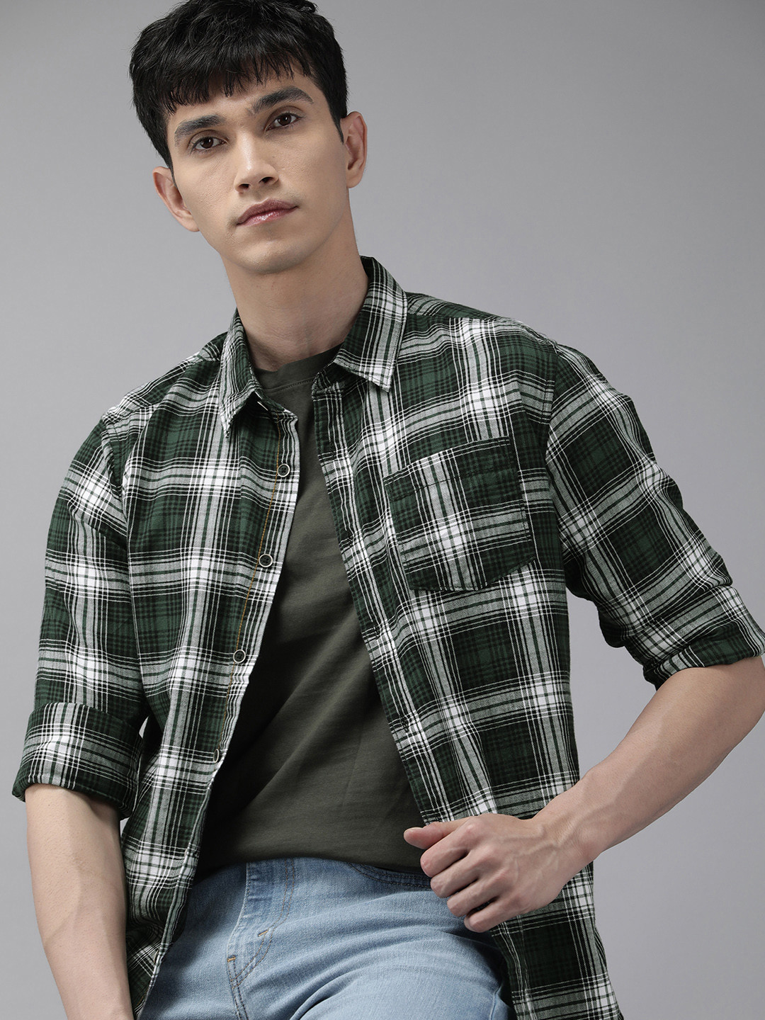 Buy BEAT LONDON By PEPE JEANS Men Green And White Slim Fit Checked Pure ...