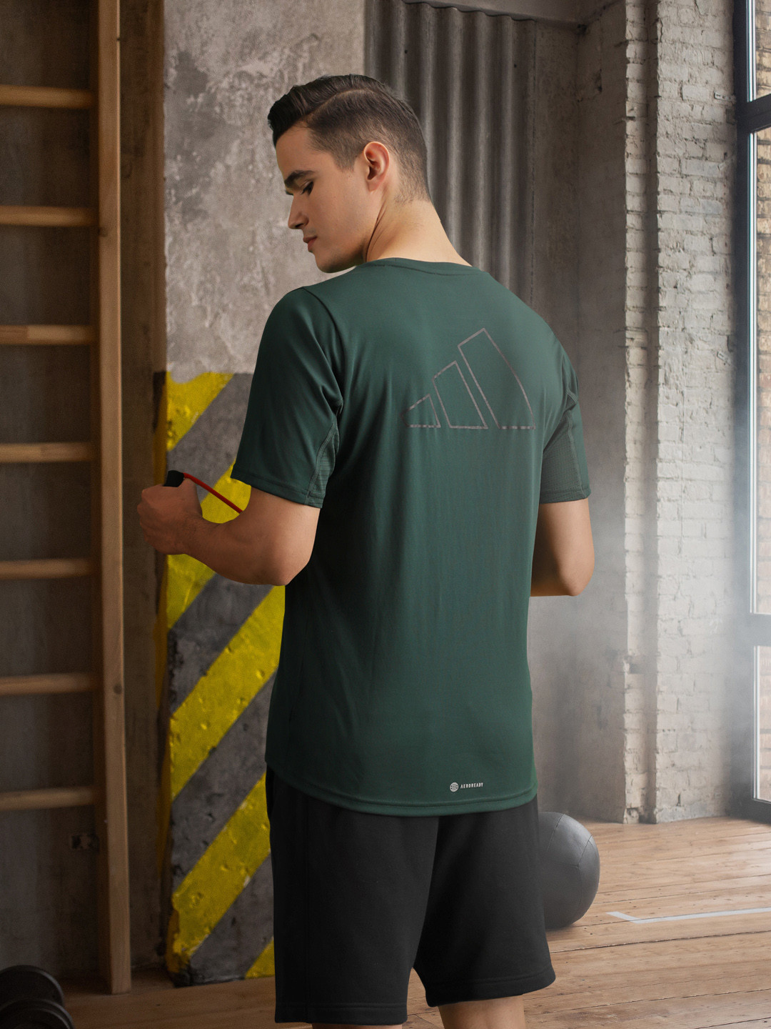 Buy ADIDAS Men Green Run Icons 3 Bar Aeroready Running T Shirt ...