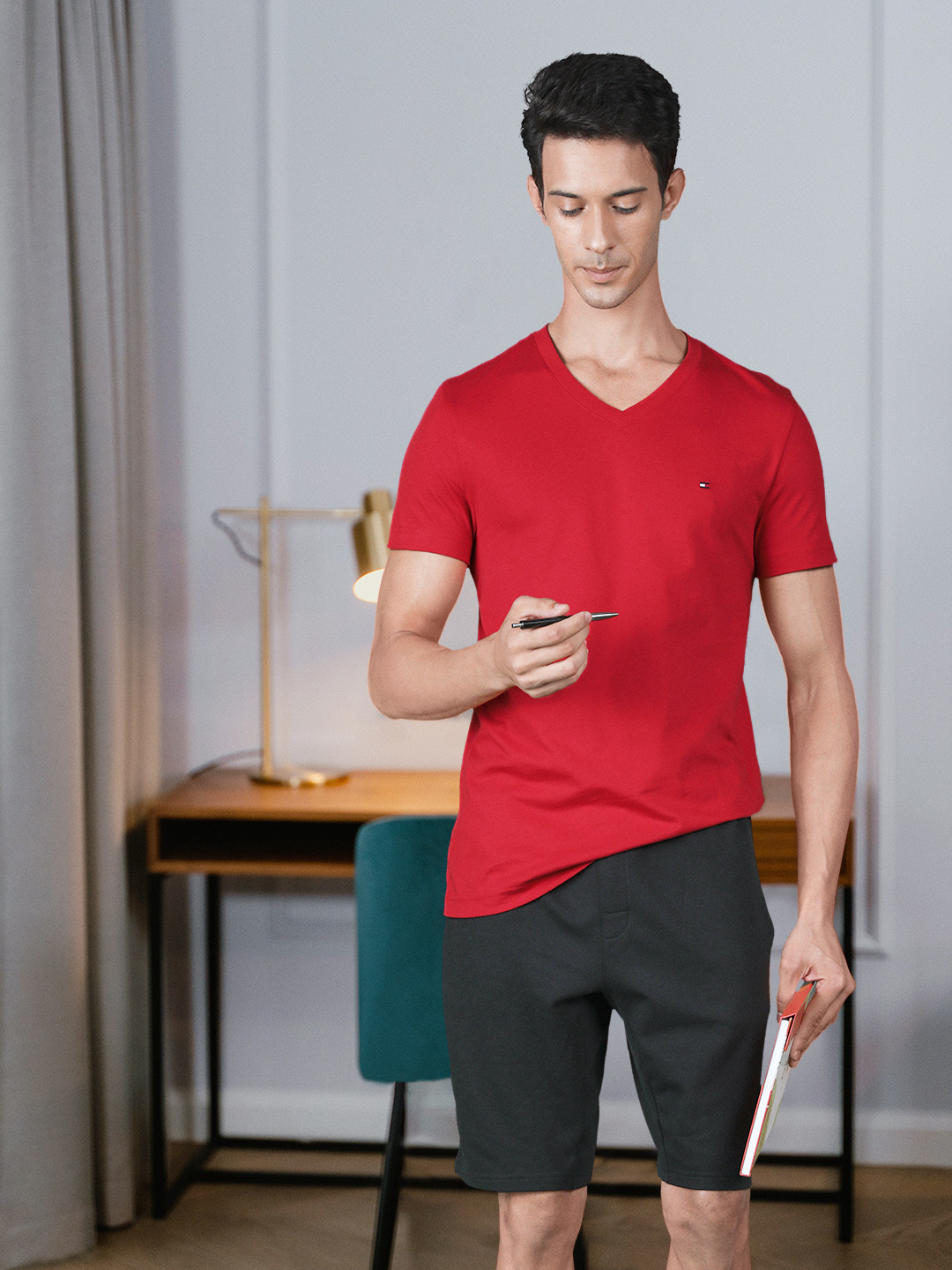 Buy Tommy Hilfiger Men Red Solid V Neck Pure Cotton Slim Fit T Shirt ...