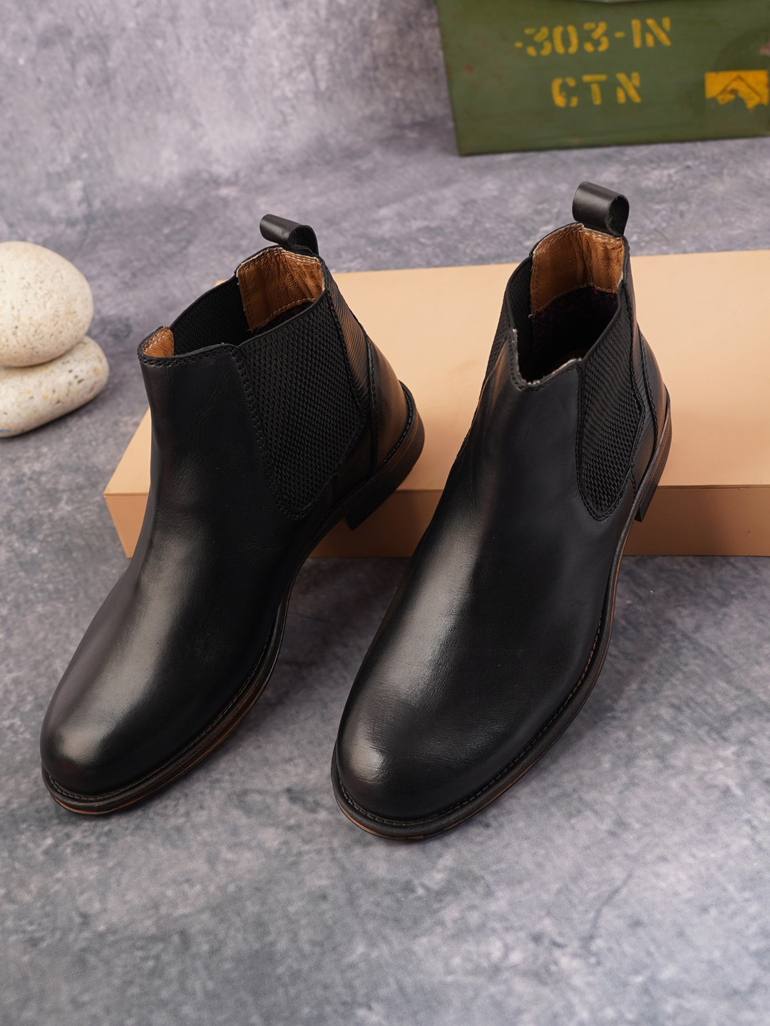 Buy Pelle Albero Men Black Textured Leather Fashion - Casual Shoes for ...